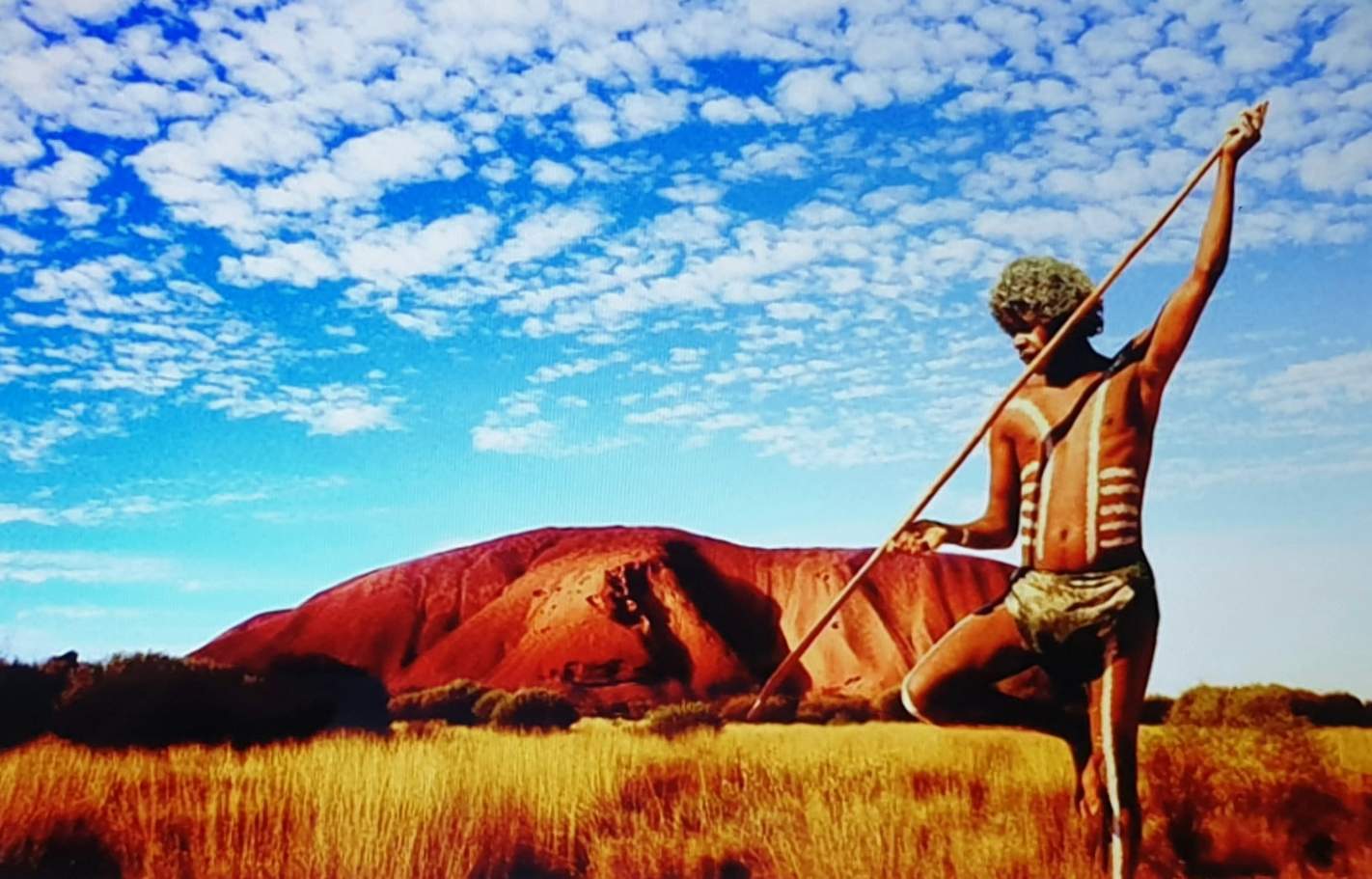 Solve ULURU jigsaw puzzle online with 28 pieces