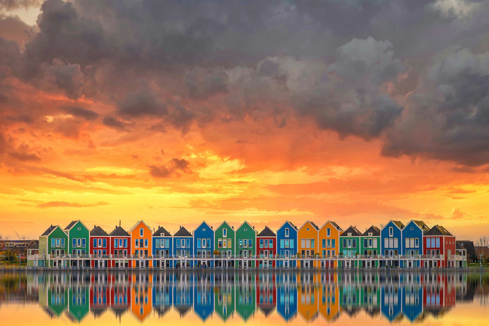 Solve Sunrise jigsaw puzzle online with 117 pieces