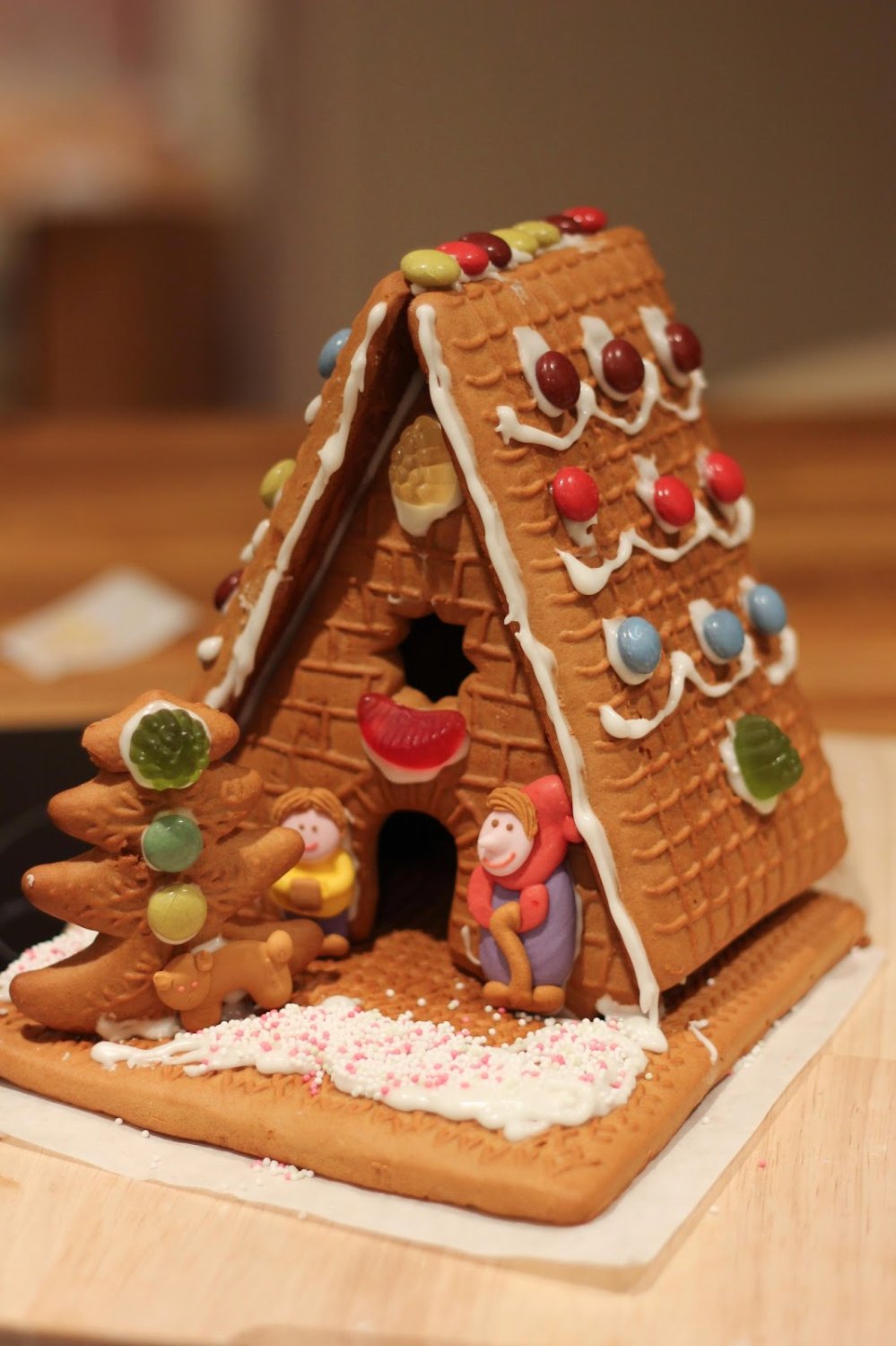 Solve Gingerbread House 🎄🎁 jigsaw puzzle online with 40 pieces