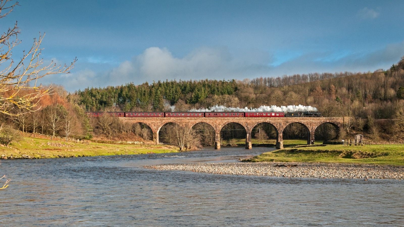 Solve LMS Class 5MT 4-6-0 45407 The Lancashire Fusilier crossing Eden ...