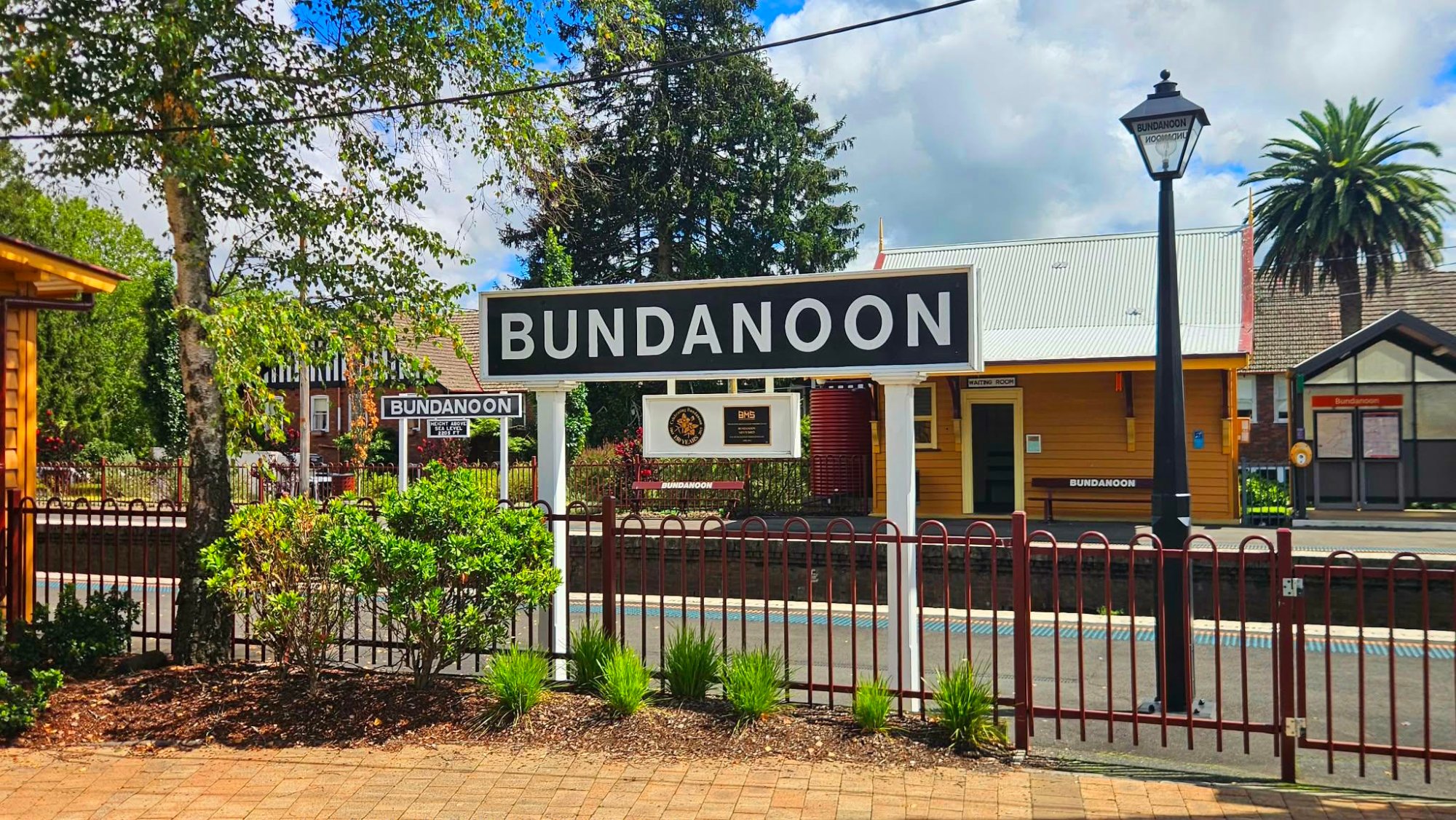 Solve A Jigidi for... Bundanoon jigsaw puzzle online with 84 pieces