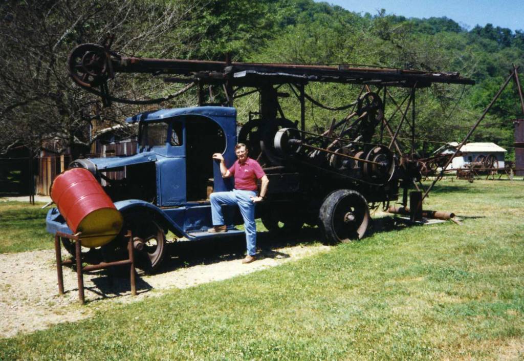 Solve Johnnyrob by an old oil drilling rig jigsaw puzzle online with 88 ...