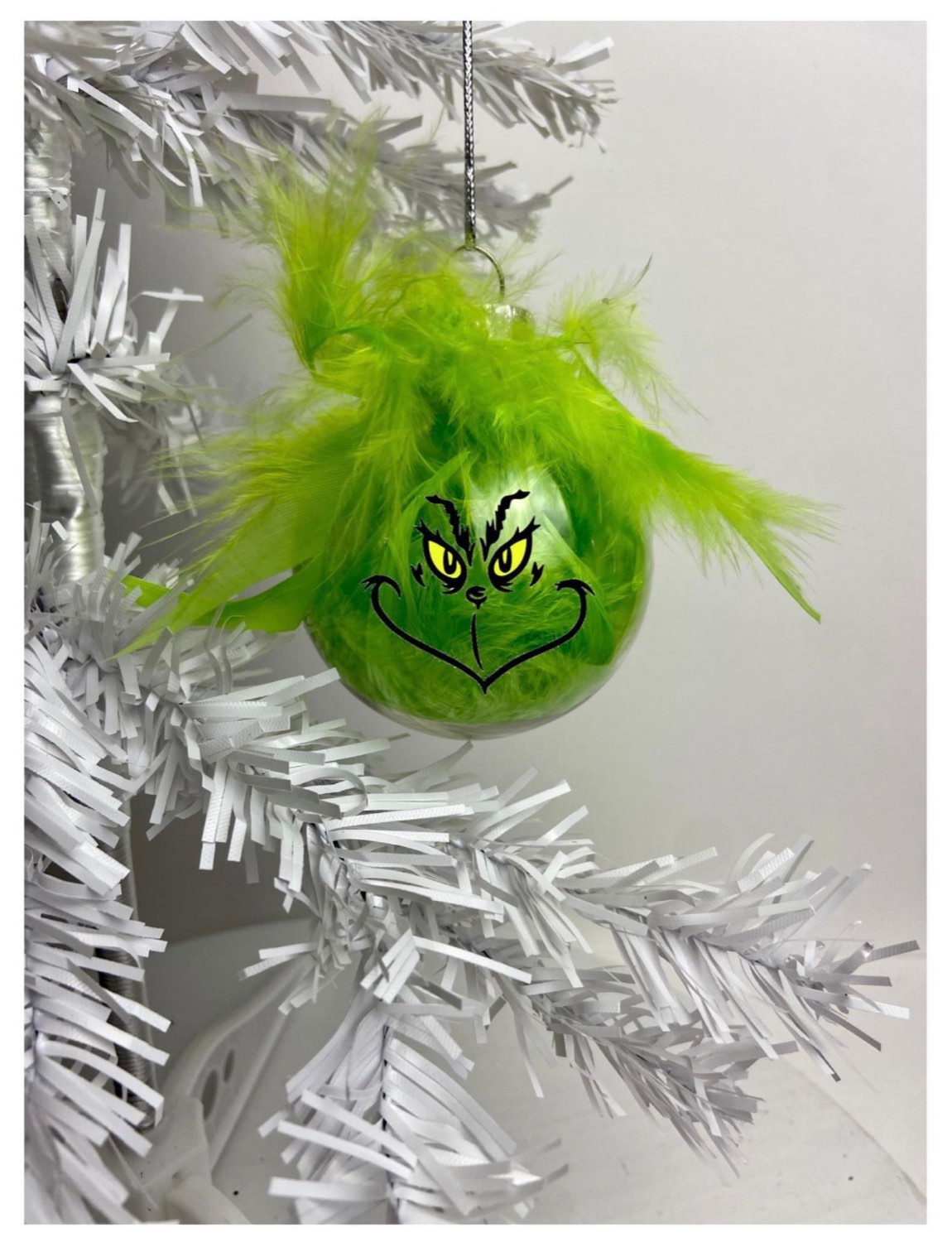 Solve Mr Fuzzy Grinch jigsaw puzzle online with 300 pieces