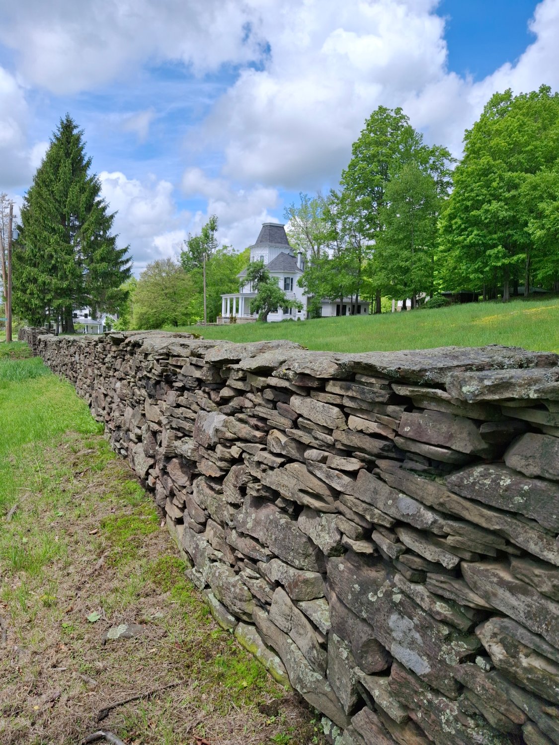 Solve Dry-laid fieldstone wall—capped with fieldstone jigsaw puzzle ...