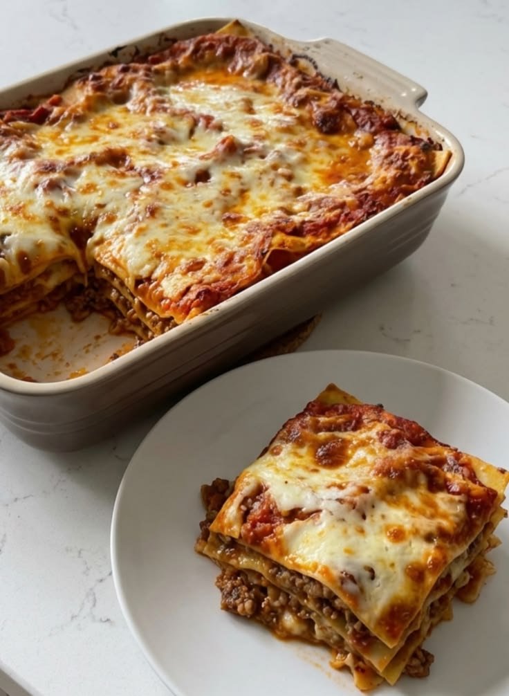 Solve Lasagna nam jigsaw puzzle online with 192 pieces