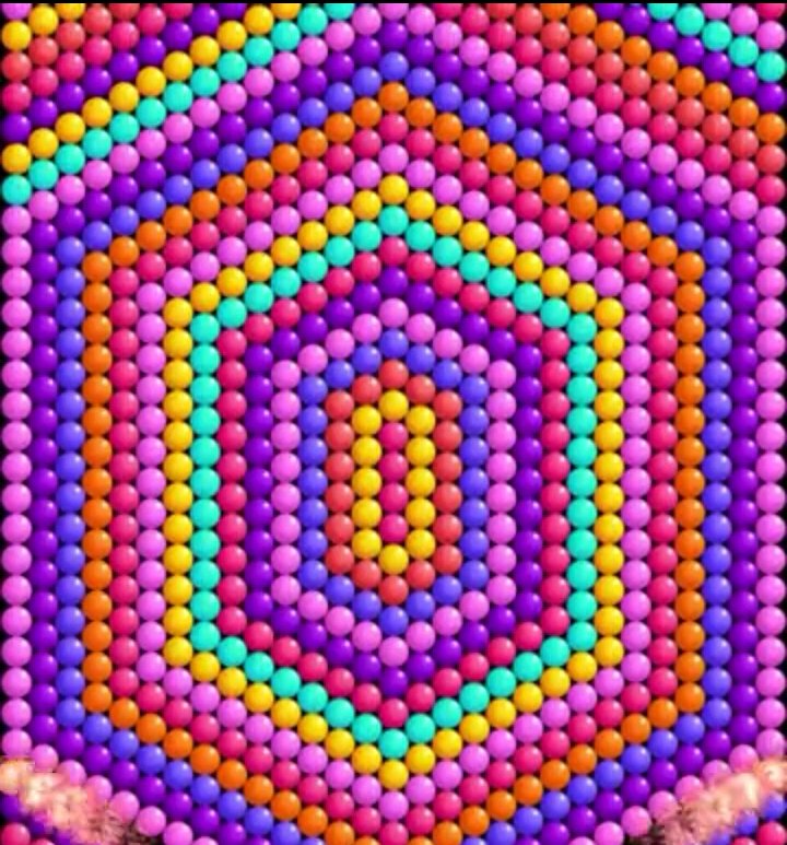 Solve Beads craft jigsaw puzzle online with 121 pieces