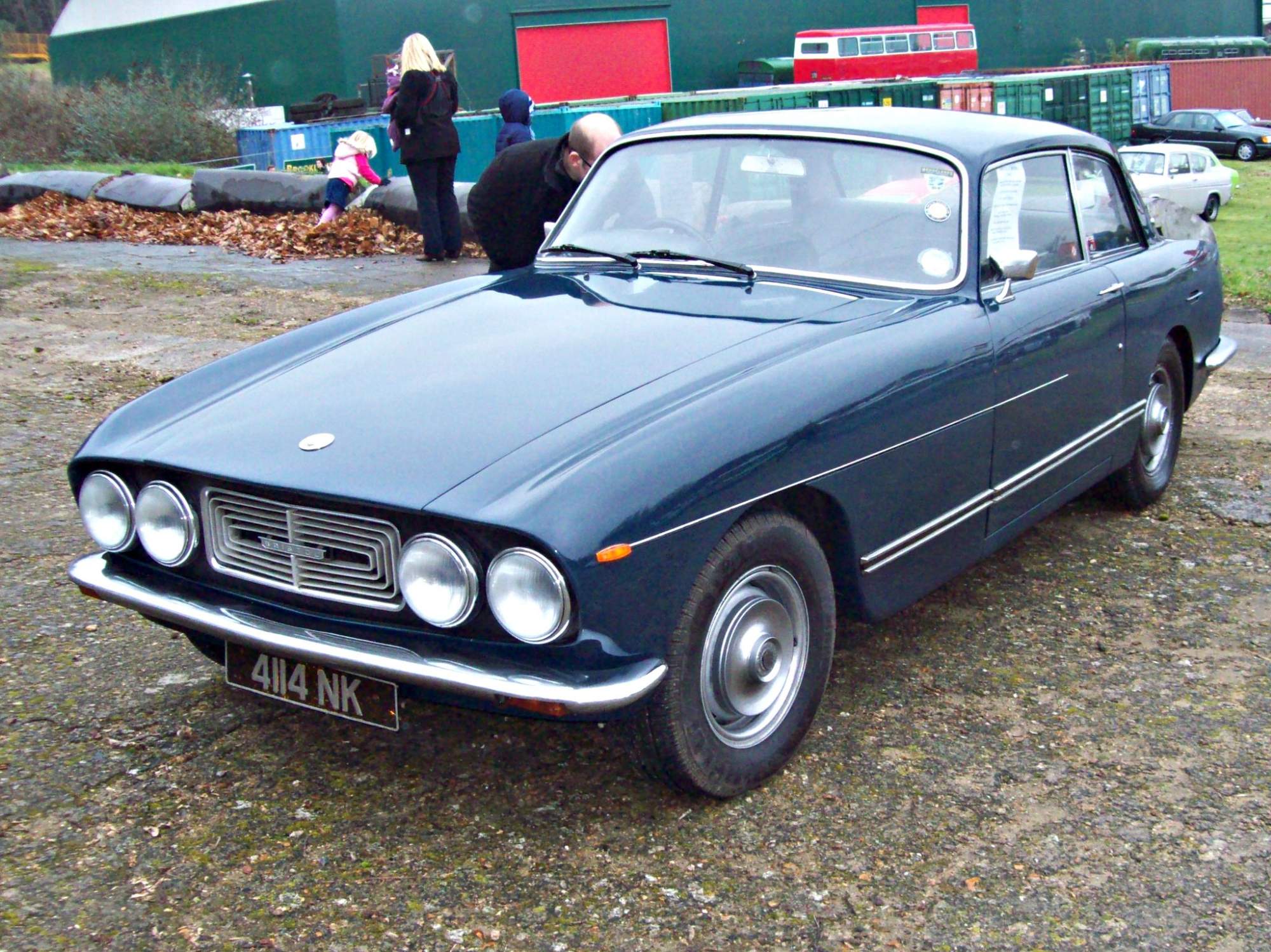 Solve Bristol 412 (1972) jigsaw puzzle online with 221 pieces