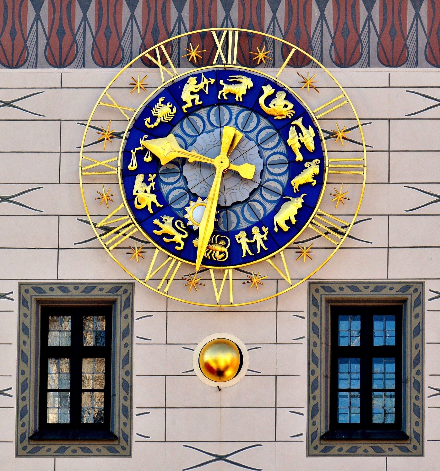 Solve Zodiac Clock, Old Town Hall Munich Germany, resizable 9 to 600 ...