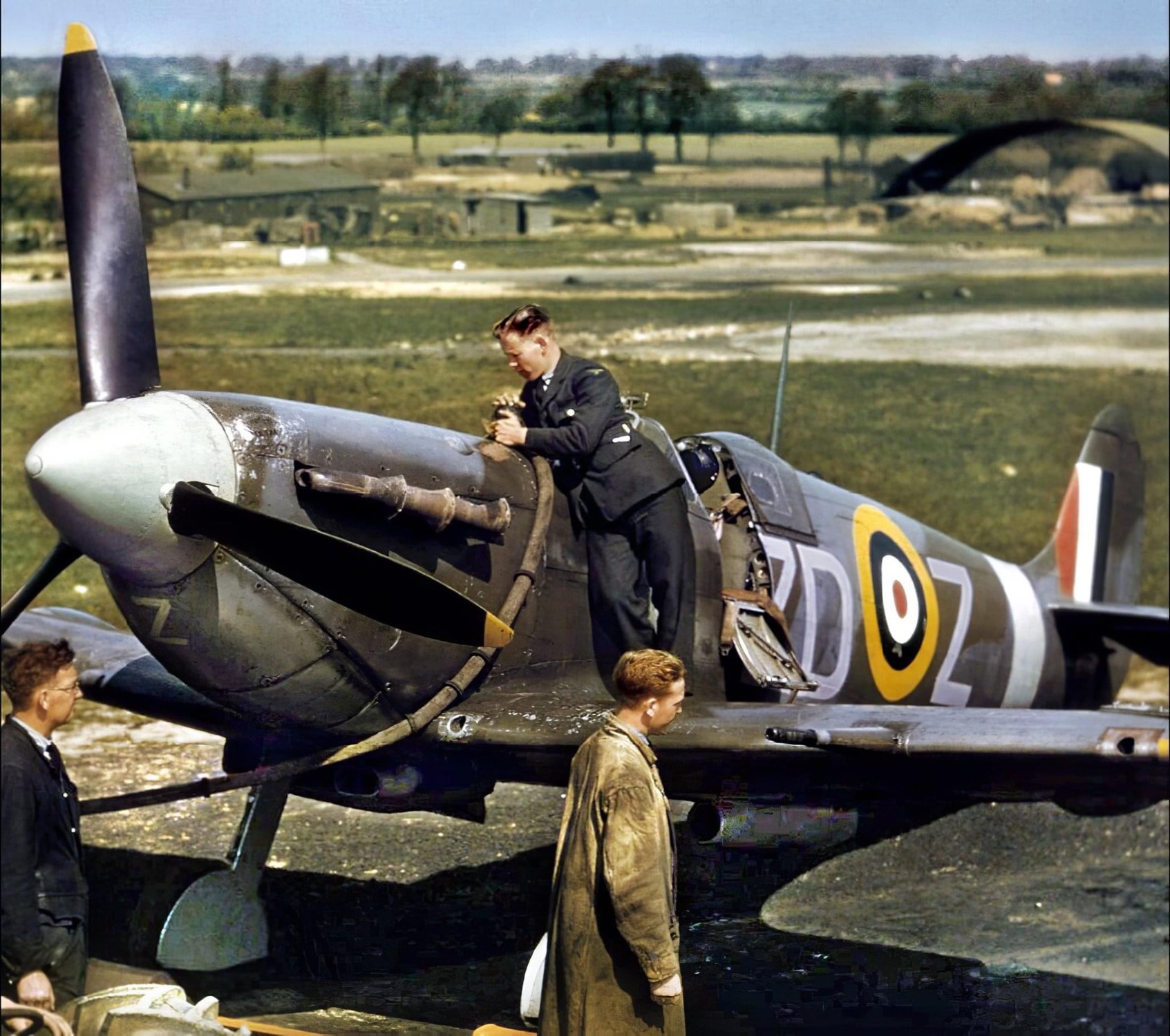 Solve Refueling a Spitfire Mk V. jigsaw puzzle online with 110 pieces
