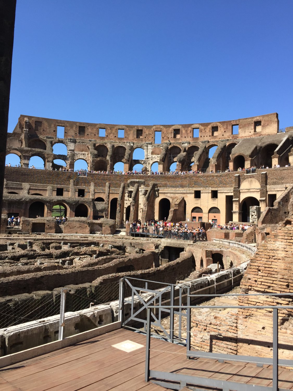 Solve Colosseum jigsaw puzzle online with 594 pieces