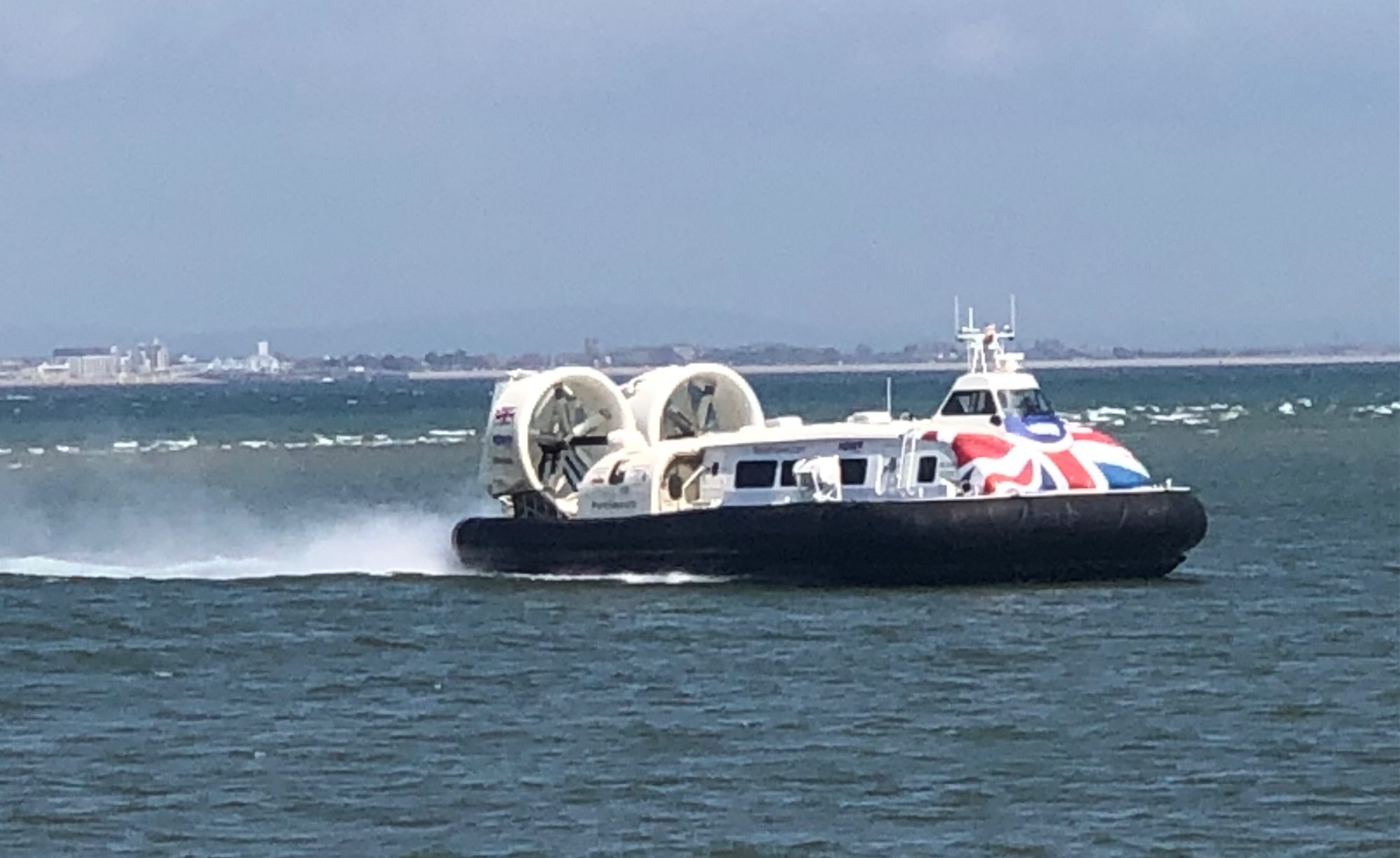 Solve Hovercraft at Ryde, lsle of Wight jigsaw puzzle online with 252 ...