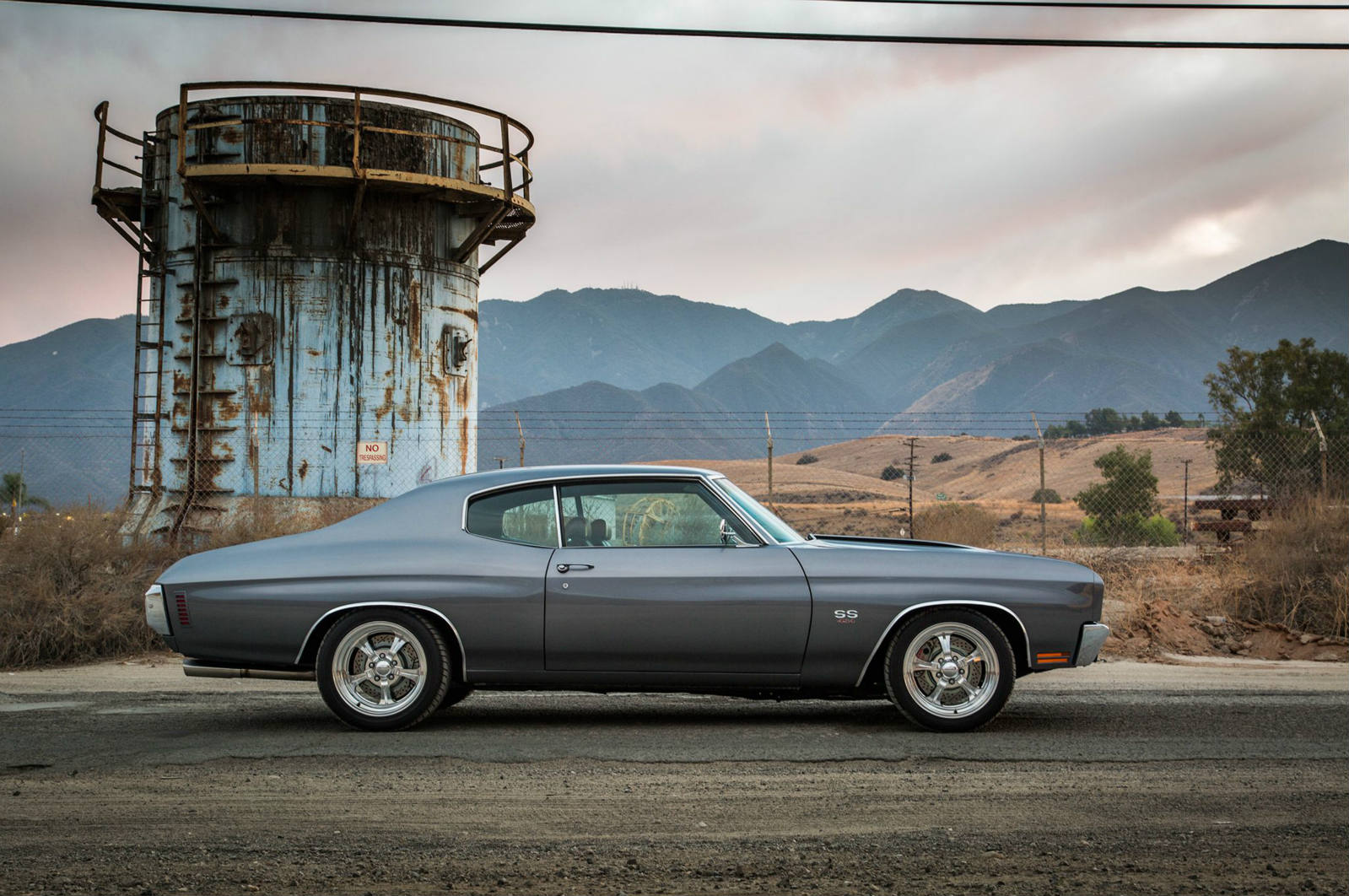 Solve 1970-big-block-powered-chevelle jigsaw puzzle online with 176 pieces