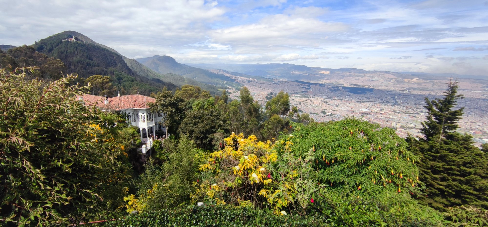 Solve View of Bogota' City from Mount Monserrate jigsaw puzzle online ...
