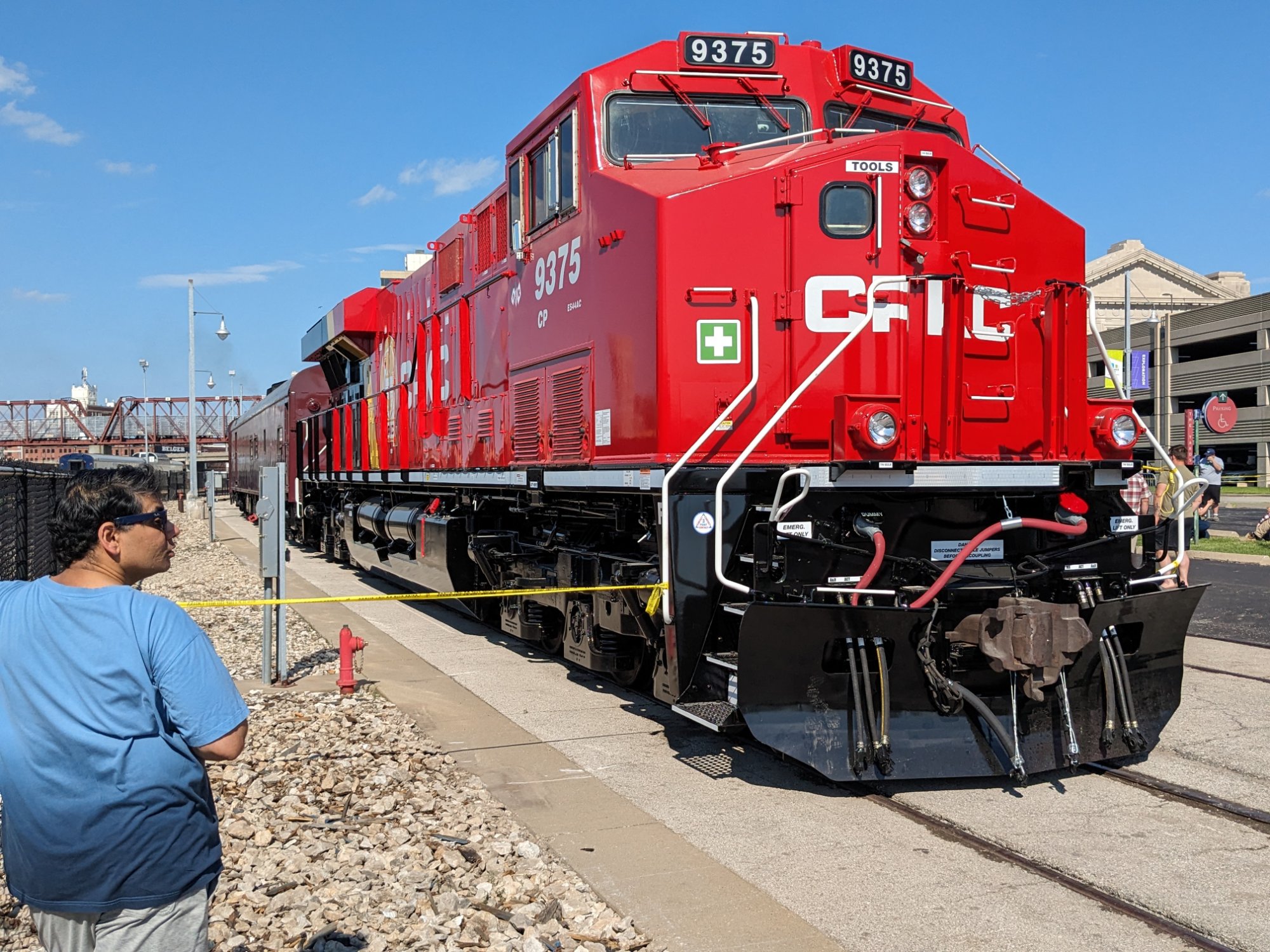 Solve CPKC 9375 jigsaw puzzle online with 176 pieces