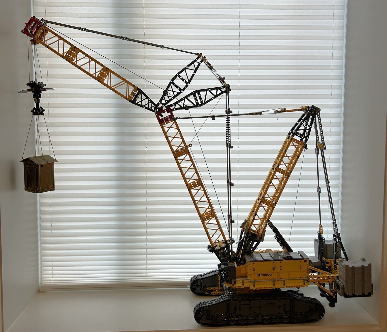Solve Lego Liebherr Crawler Crane LR 13000 jigsaw puzzle online with ...