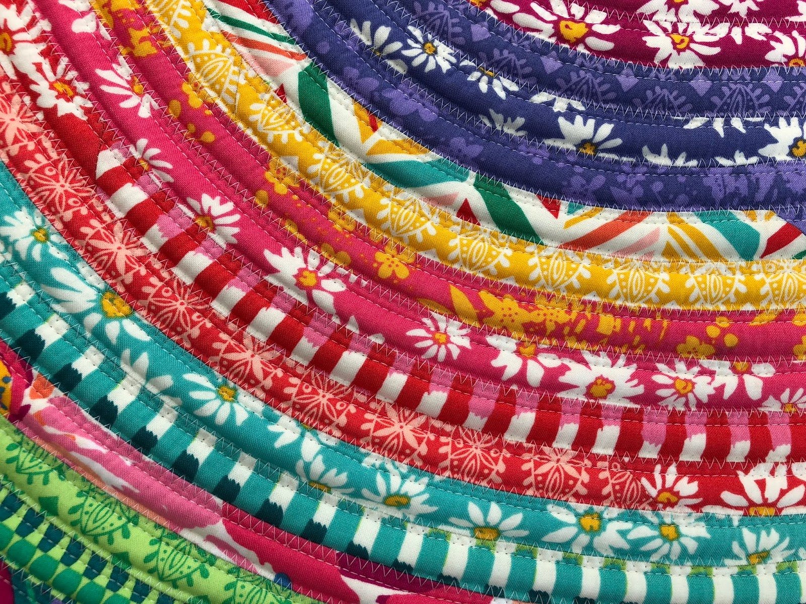 Solve Colorful Rug jigsaw puzzle online with 99 pieces