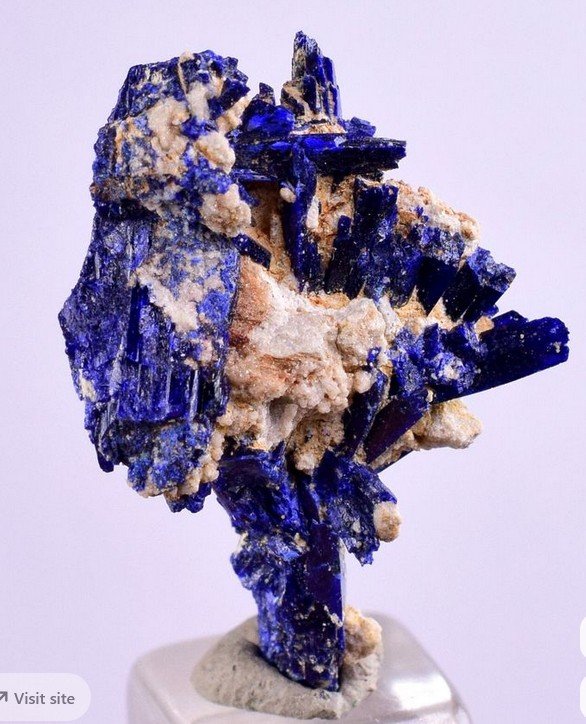Solve Azurite Arizona, USA jigsaw puzzle online with 42 pieces