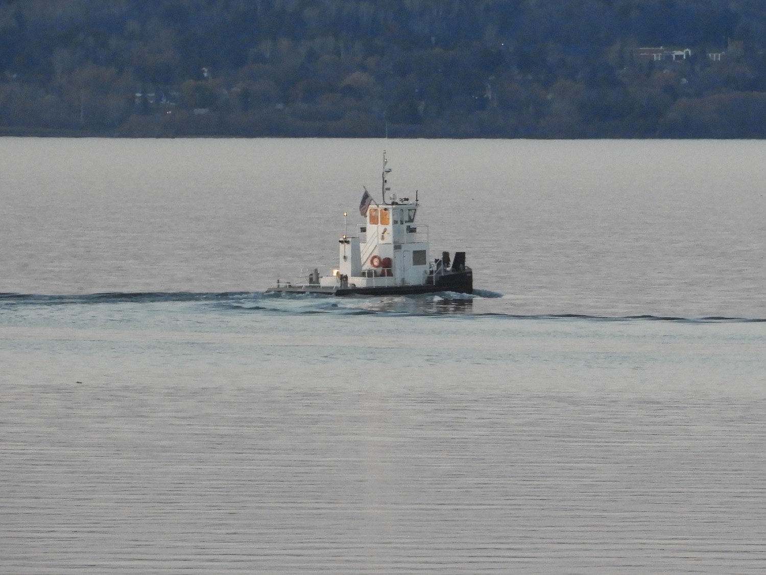 Solve Le Herve tugboat -- going jigsaw puzzle online with 20 pieces