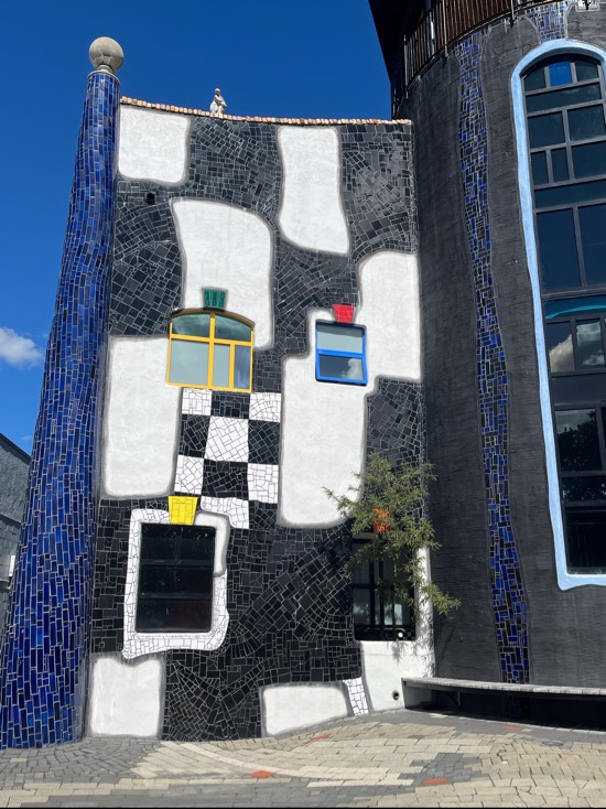 Solve Minimal Straight Lines jigsaw puzzle online with 12 pieces