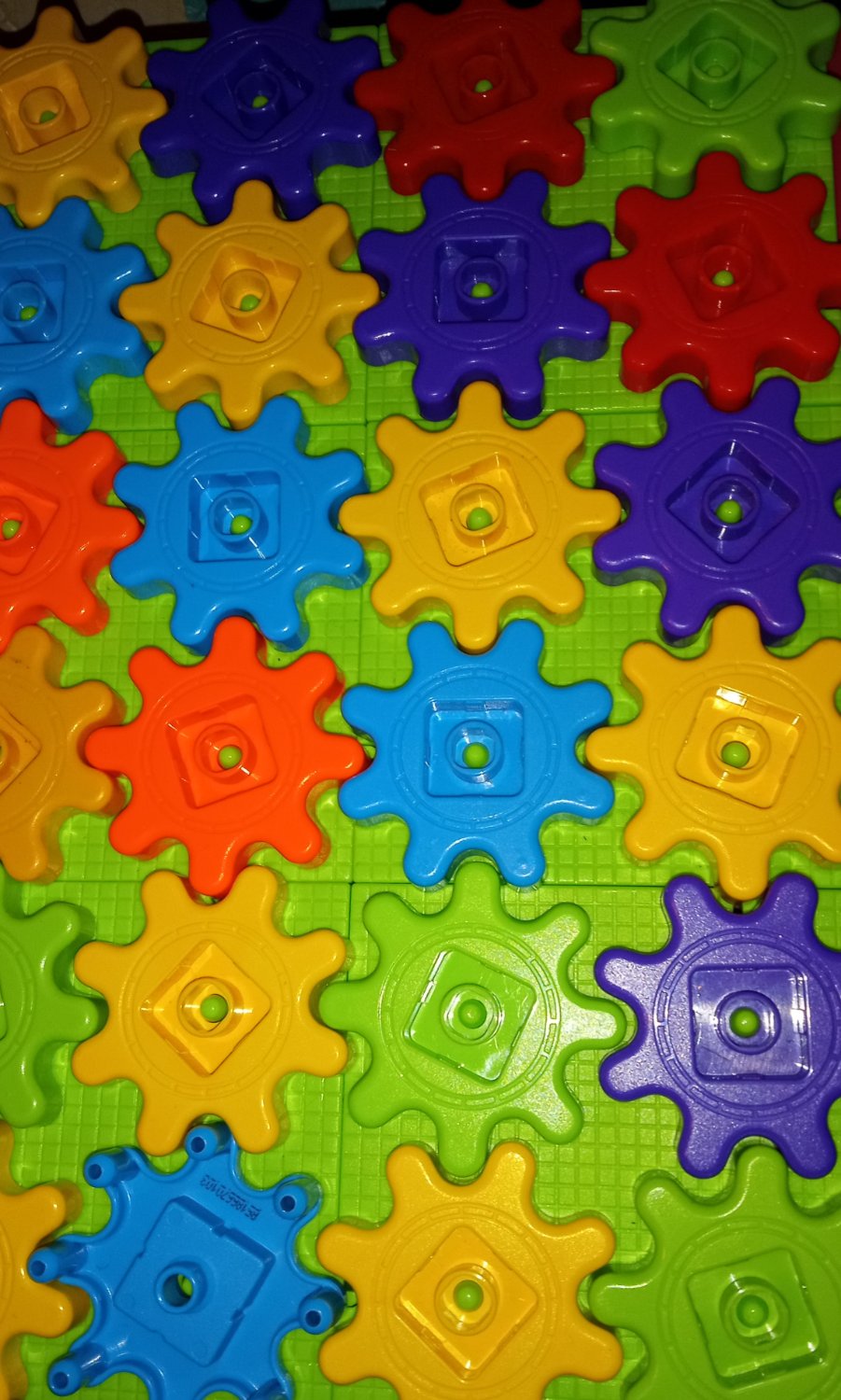 Solve Kids building games jigsaw puzzle online with 170 pieces