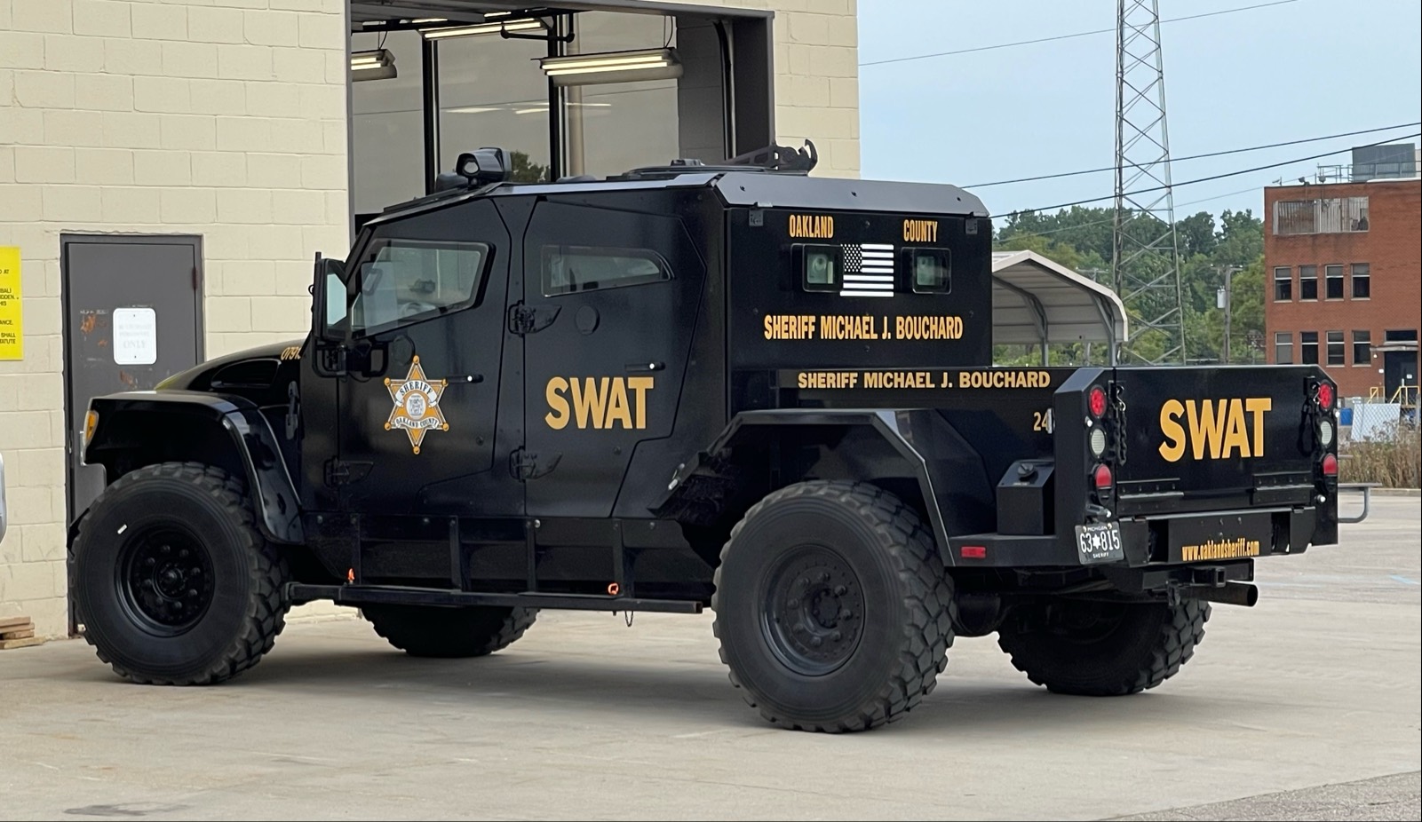 Solve OCSO SWAT jigsaw puzzle online with 390 pieces