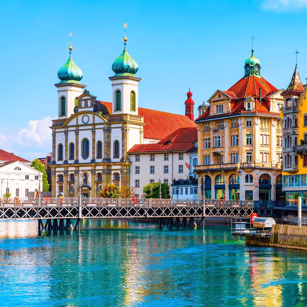 Solve Lucerne, Switzerland jigsaw puzzle online with 81 pieces