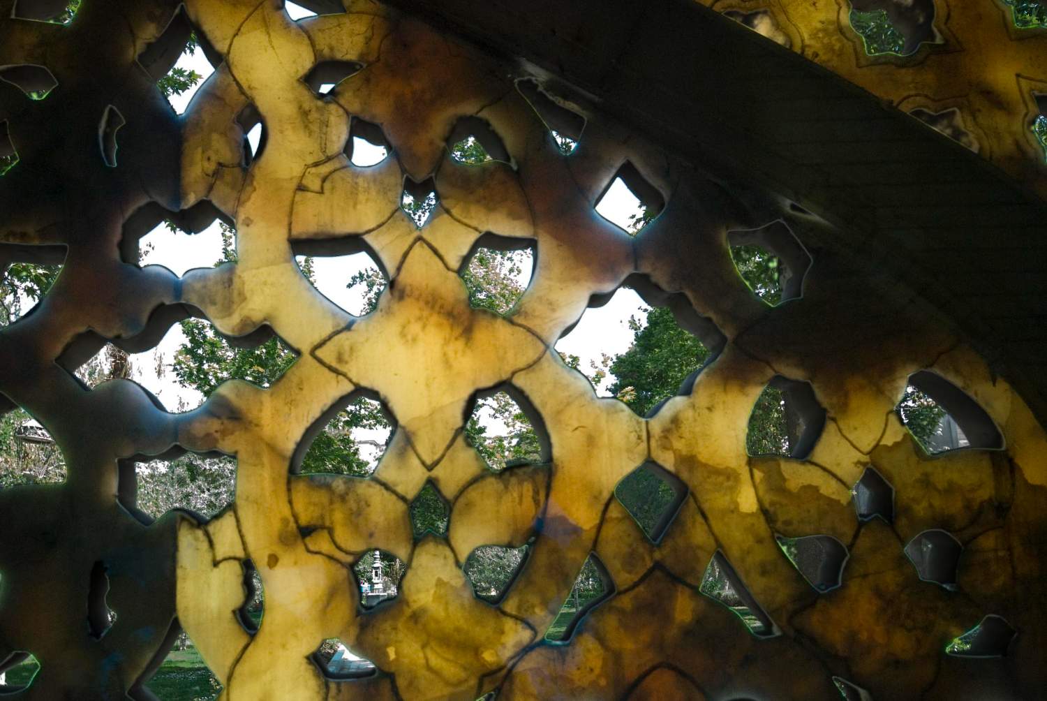 Solve Golestan Palace - Alabaster from the inside - alabaster against ...