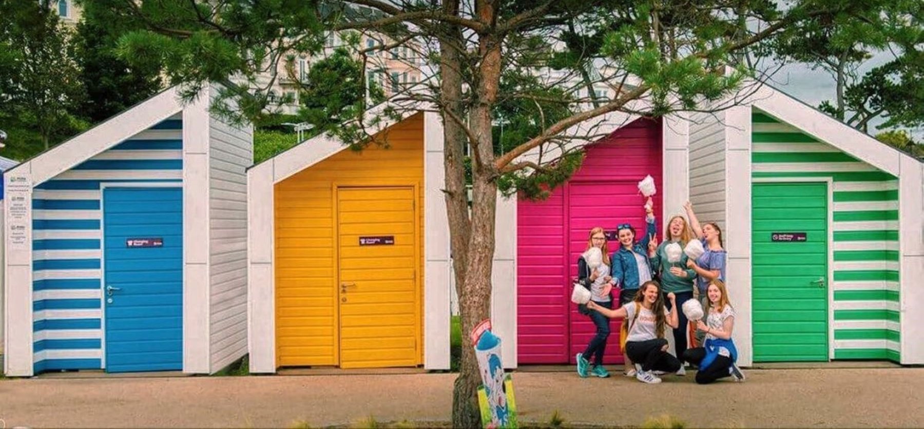 Solve Bangor-Ireland jigsaw puzzle online with 36 pieces