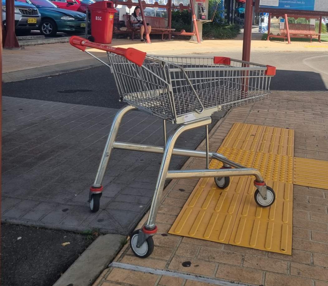 Solve Trolley jigsaw puzzle online with 20 pieces