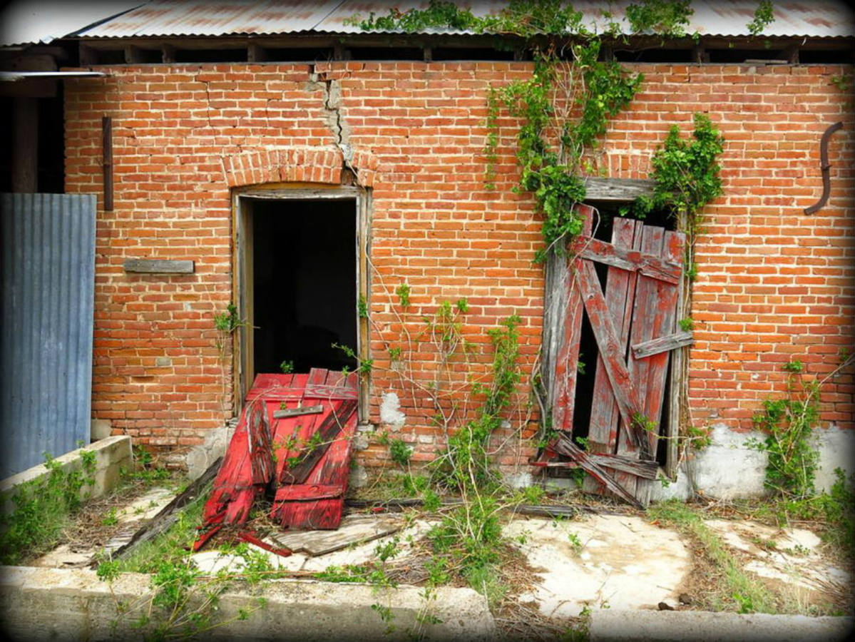 Solve Brick Challenge With Bonus Doors jigsaw puzzle online with 80 pieces