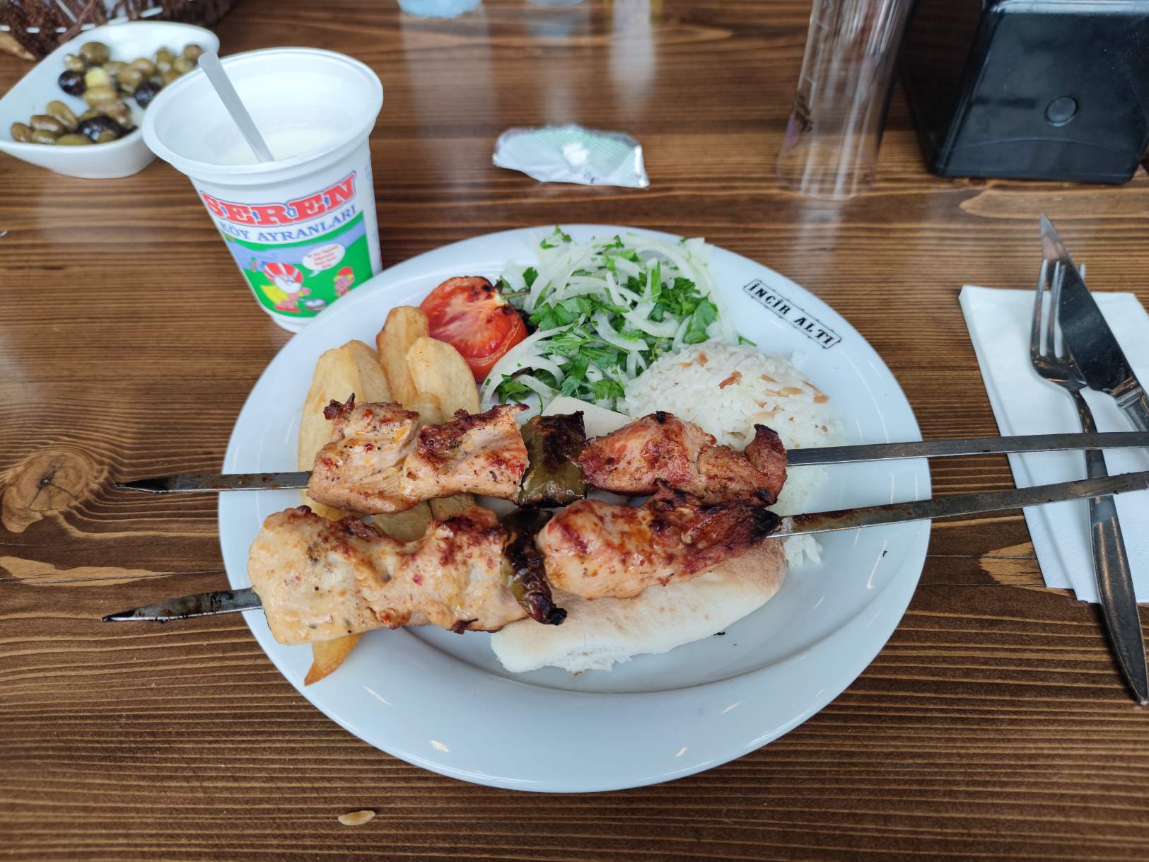 Solve Ayran and Chicken Kebabs jigsaw puzzle online with 130 pieces