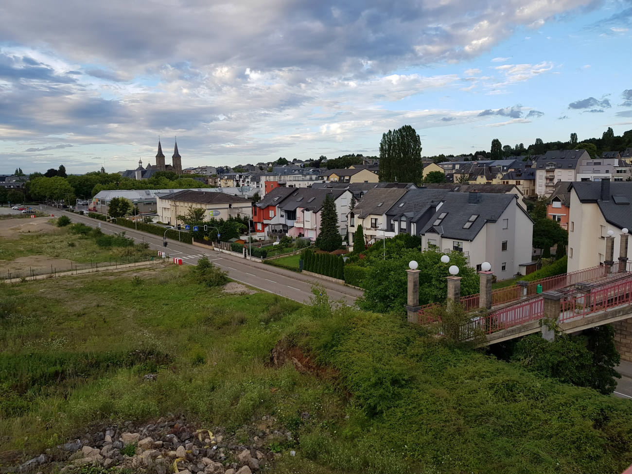 Solve Dudelange ( Luxembourg ) jigsaw puzzle online with 130 pieces