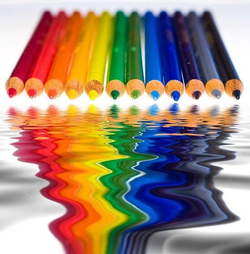 Solve Reflections of colour jigsaw puzzle online with 64 pieces