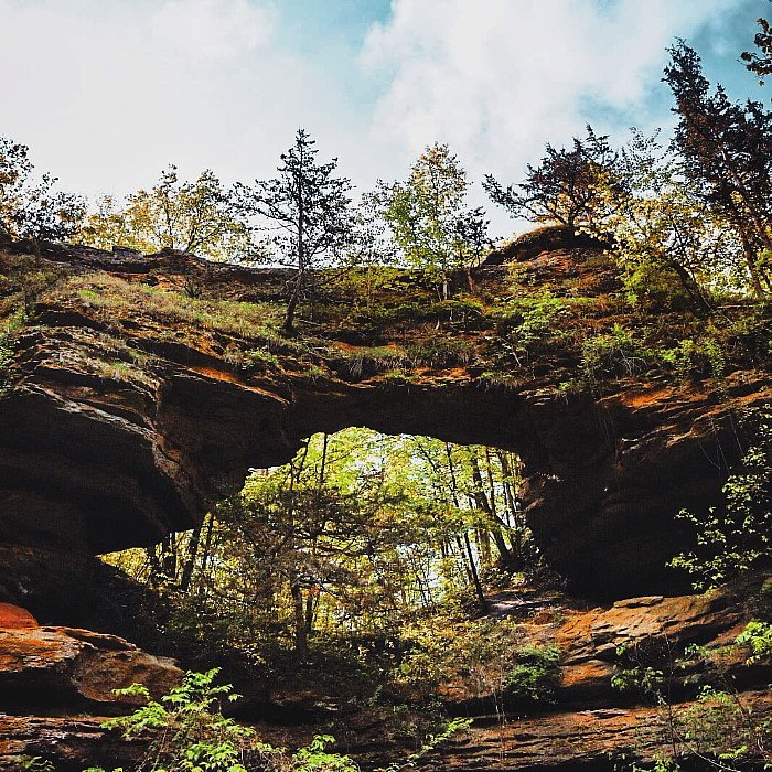 Solve Natural Bridge State Park, Wi jigsaw puzzle online with 25 pieces