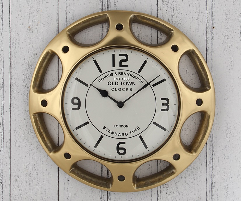 Solve Theme: Clocks jigsaw puzzle online with 20 pieces