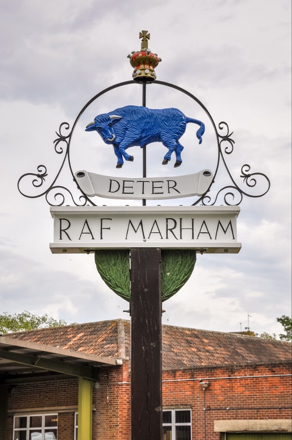 Solve RAF MARHAM VILLAGE SIGN jigsaw puzzle online with 40 pieces