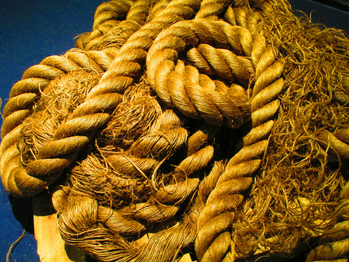 Solve Ship's Rope jigsaw puzzle online with 35 pieces