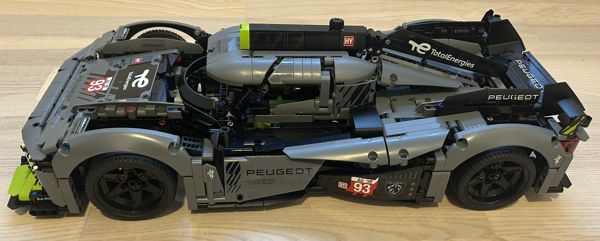 Solve Lego PEUGEOT 9X8 24H Le Mans Hybrid Hypercar jigsaw puzzle online ...