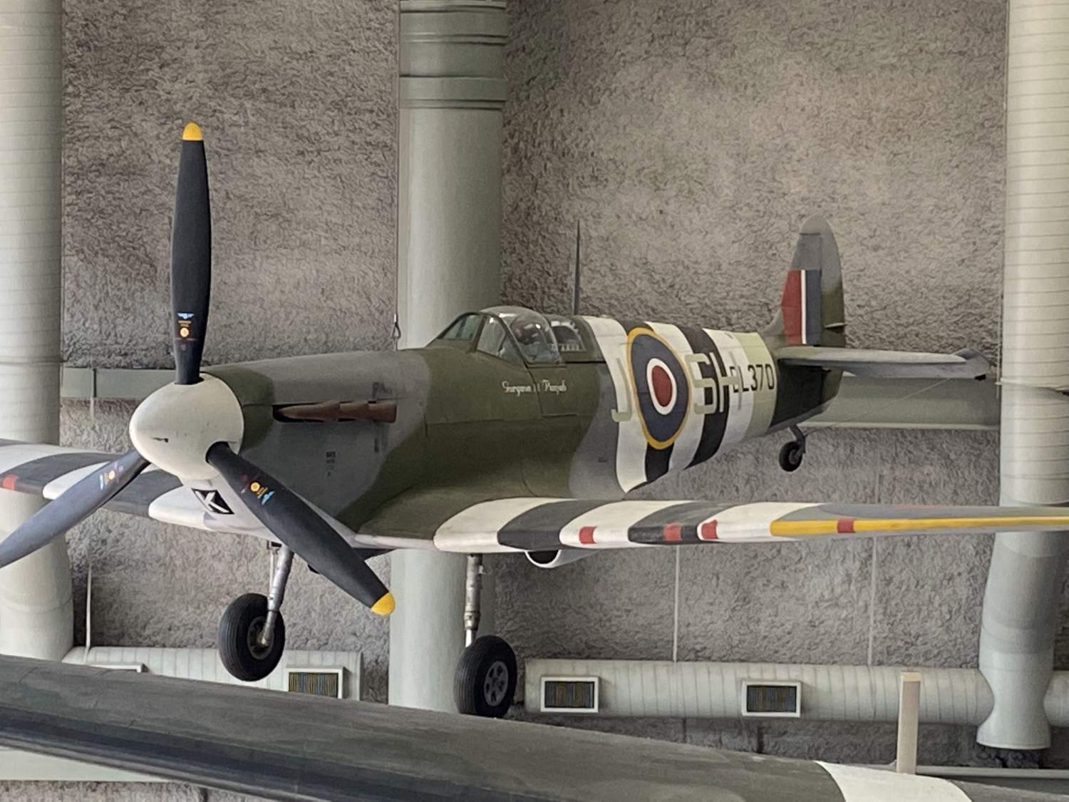 Solve Supermarine "Spitfire" Mk Va jigsaw puzzle online with 108 pieces