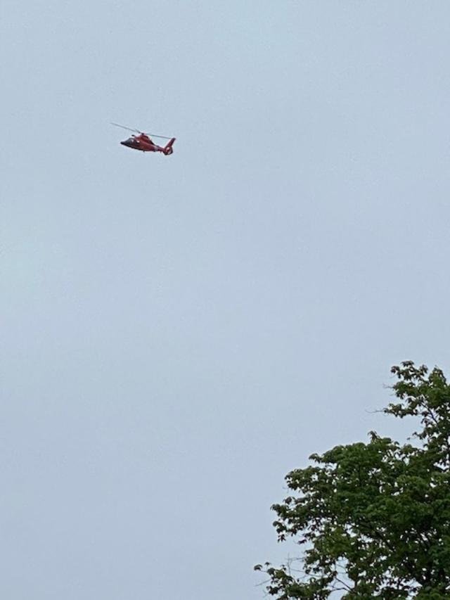 Solve Helicopter jigsaw puzzle online with 20 pieces