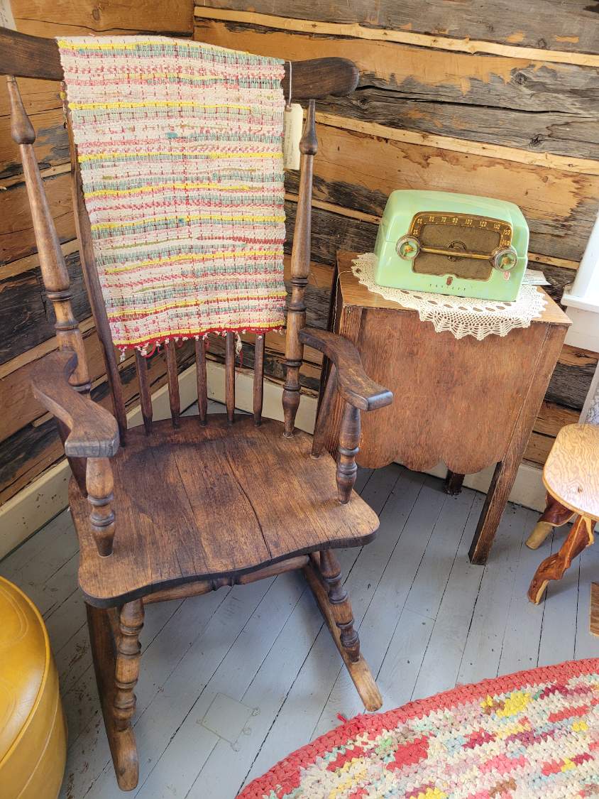 Solve Homestead sitting room jigsaw puzzle online with 30 pieces Solve Homestead sitting room jigsaw puzzle online with 30 pieces