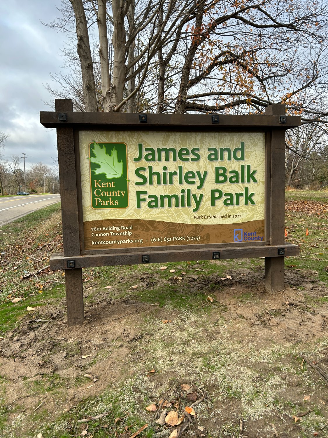 Solve New park, new sign! jigsaw puzzle online with 48 pieces