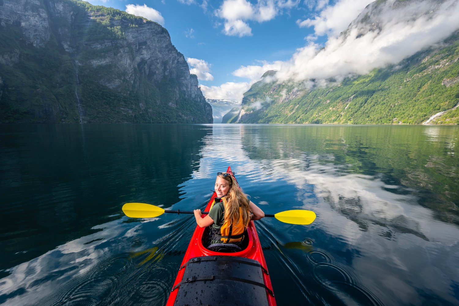 Solve Norway 2 jigsaw puzzle online with 35 pieces