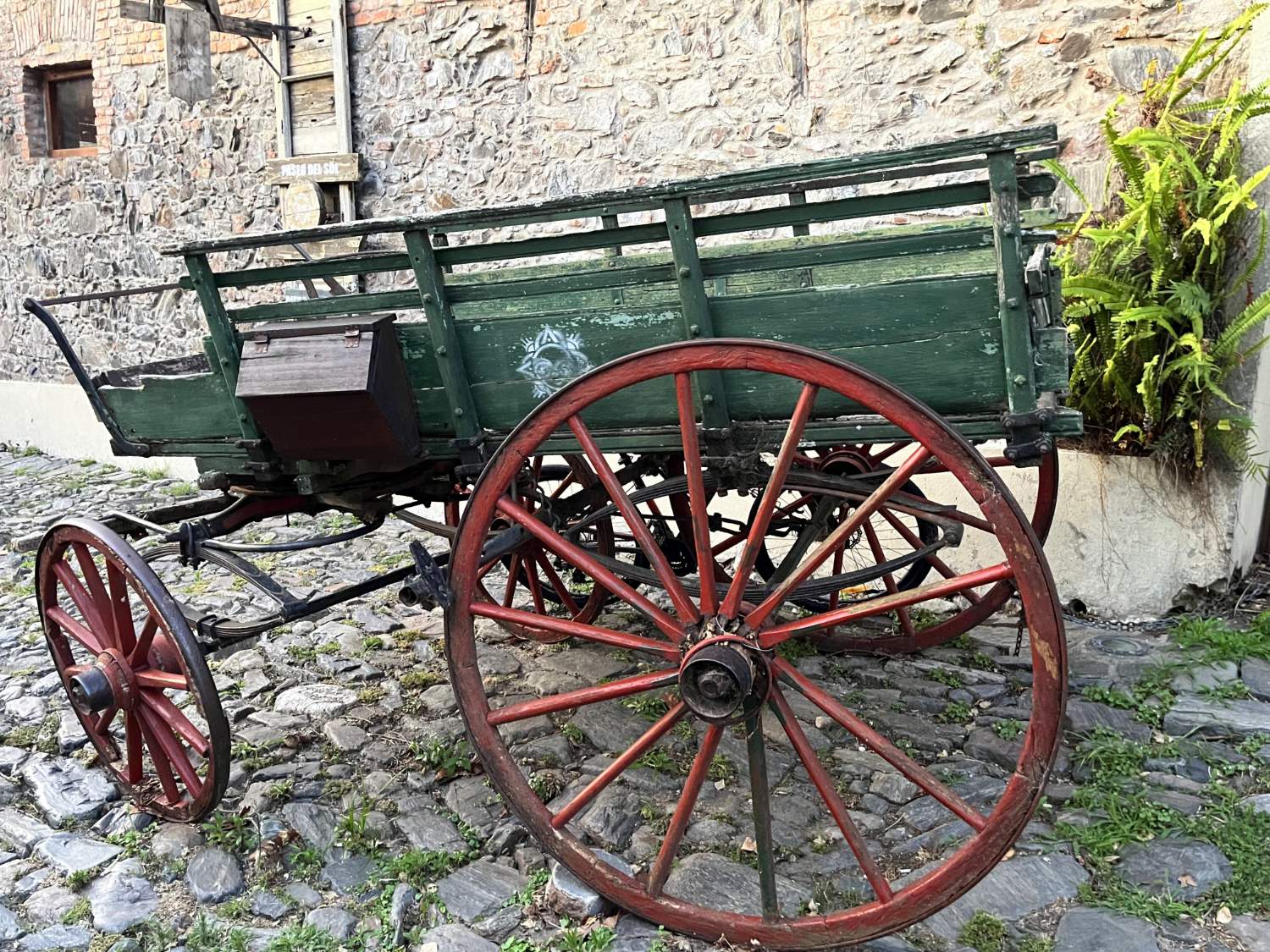 Solve Wheels jigsaw puzzle online with 80 pieces