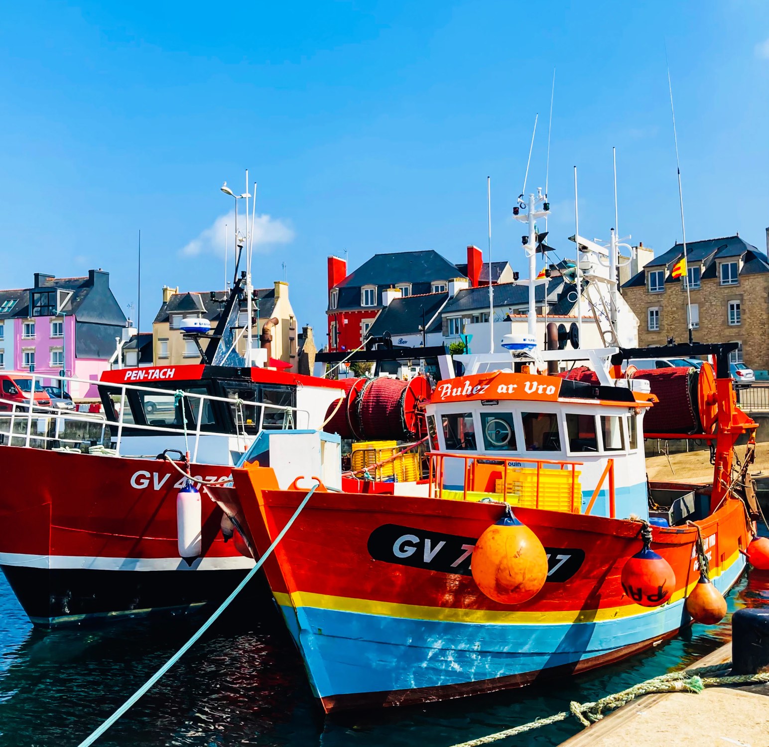 Solve Harbourside jigsaw puzzle online with 144 pieces