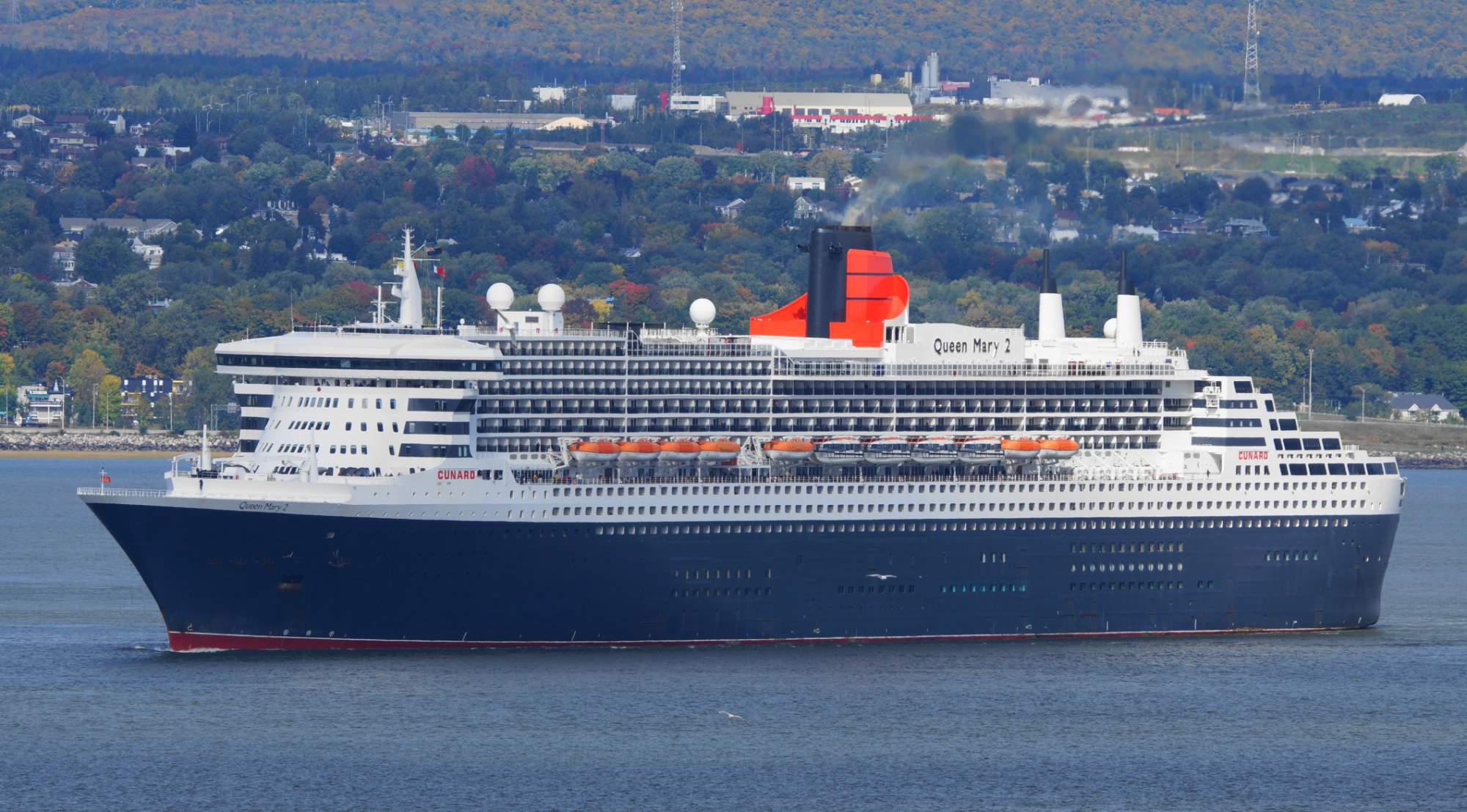 Solve Queen Mary 2 jigsaw puzzle online with 180 pieces