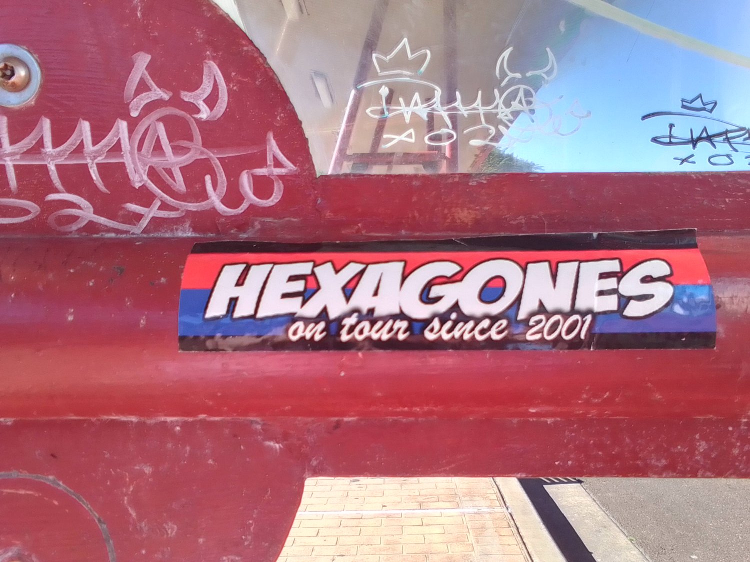 Solve Sticker jigsaw puzzle online with 12 pieces