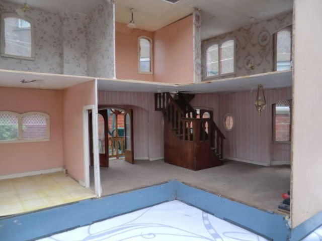 Solve Crafts - Minaturia & Dolls Houses - Turrets Witch House - Inside ...