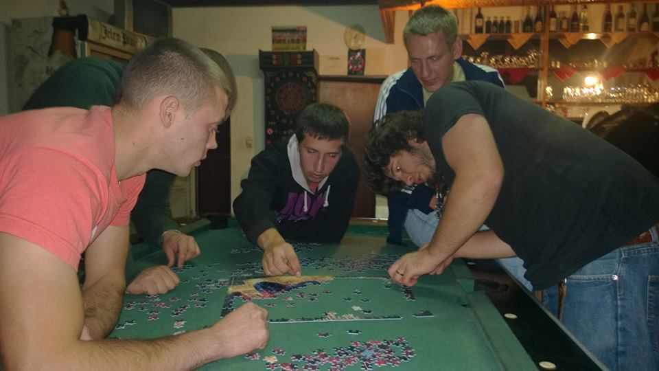 Solve In progress jigsaw puzzle online with 144 pieces