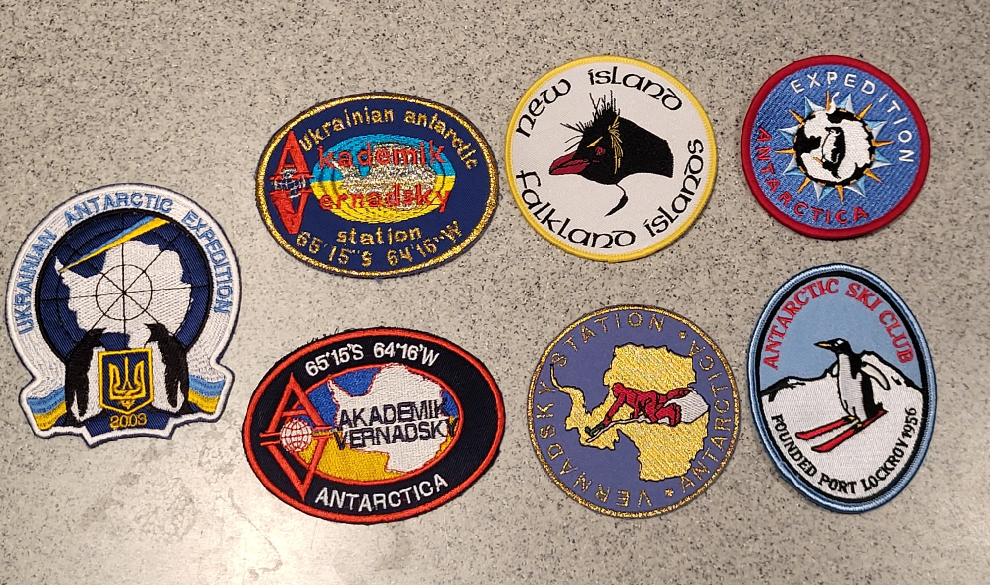 Jigsaw Puzzle | 77 pieces | Antarctic patches | Jigidi